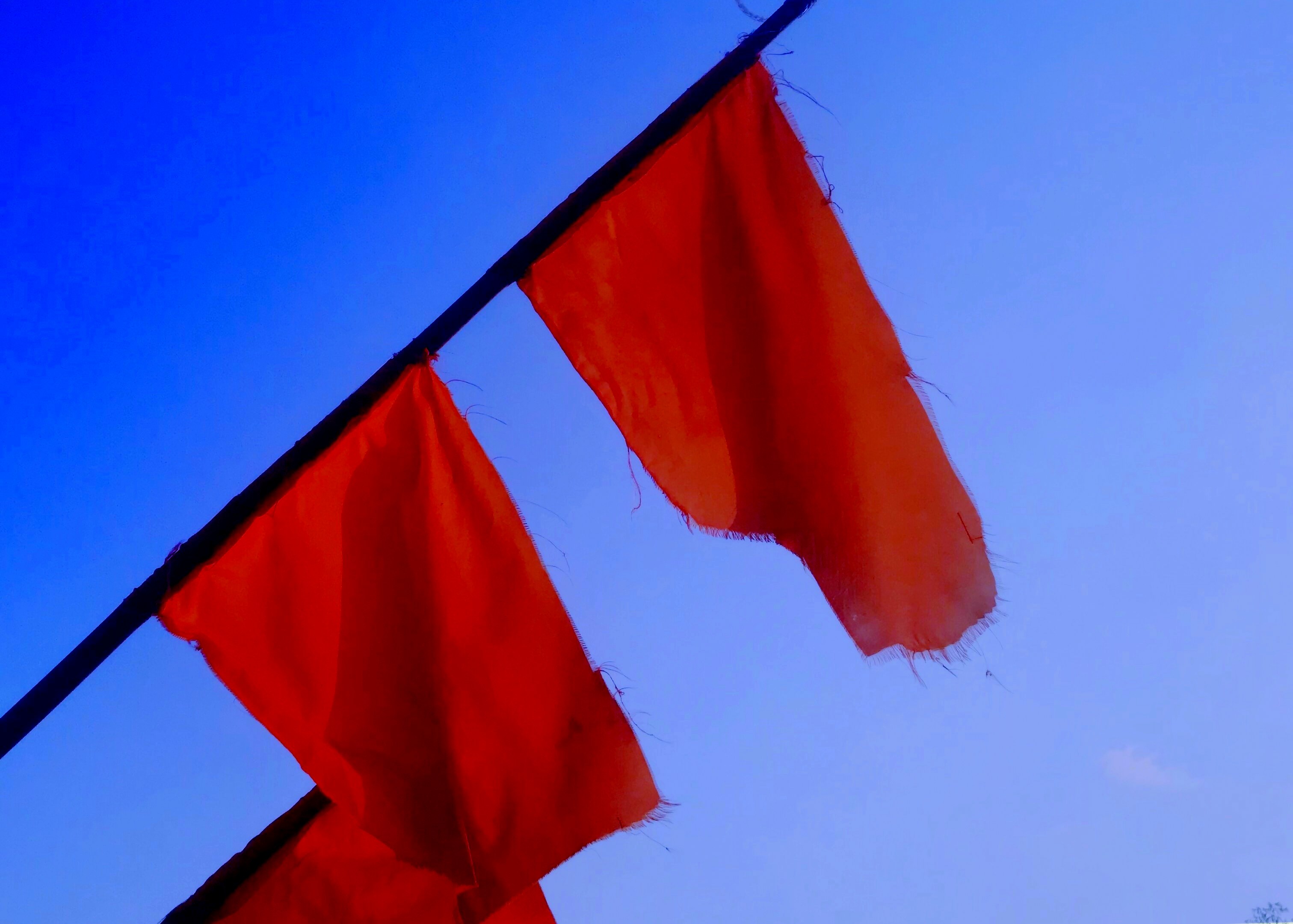 10 red flags που κυματίζουν στις σχέσεις - Pillowfights.gr