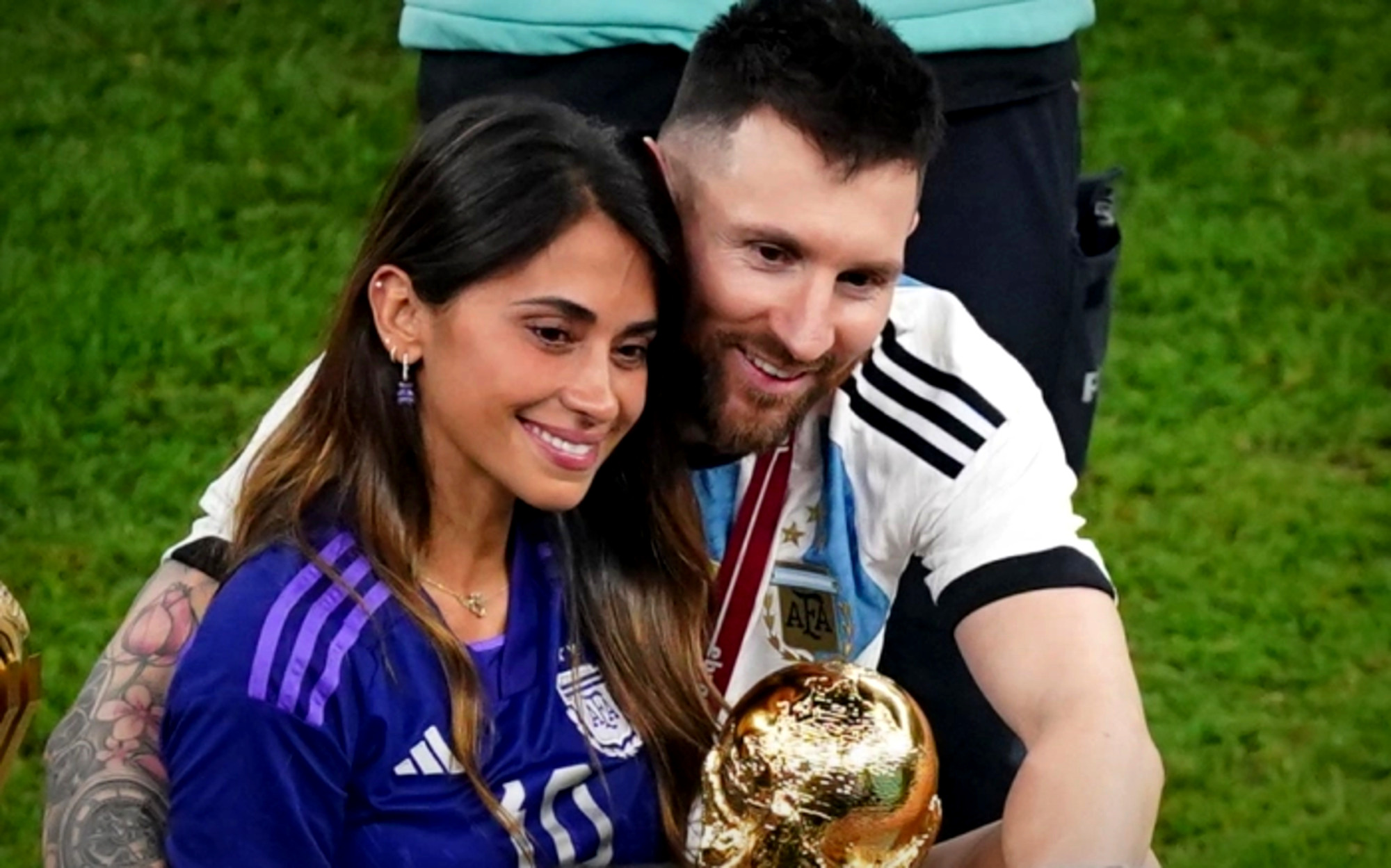 Messi & Antonella: Ο παιδικός έρωτας που έφτασε ως το mundial