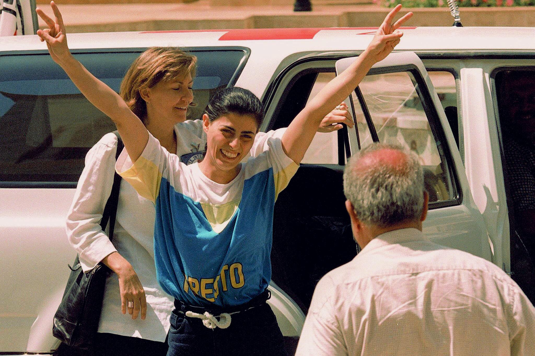 Ποια είναι η Λιβανέζα Souha Bechara που κρίθηκε στην Αθήνα “persona non ...