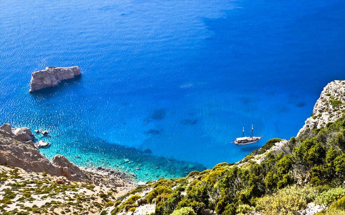 Ταξίδι στην Αμοργό: 8 πράγματα που πρέπει οπωσδήποτε να κάνεις