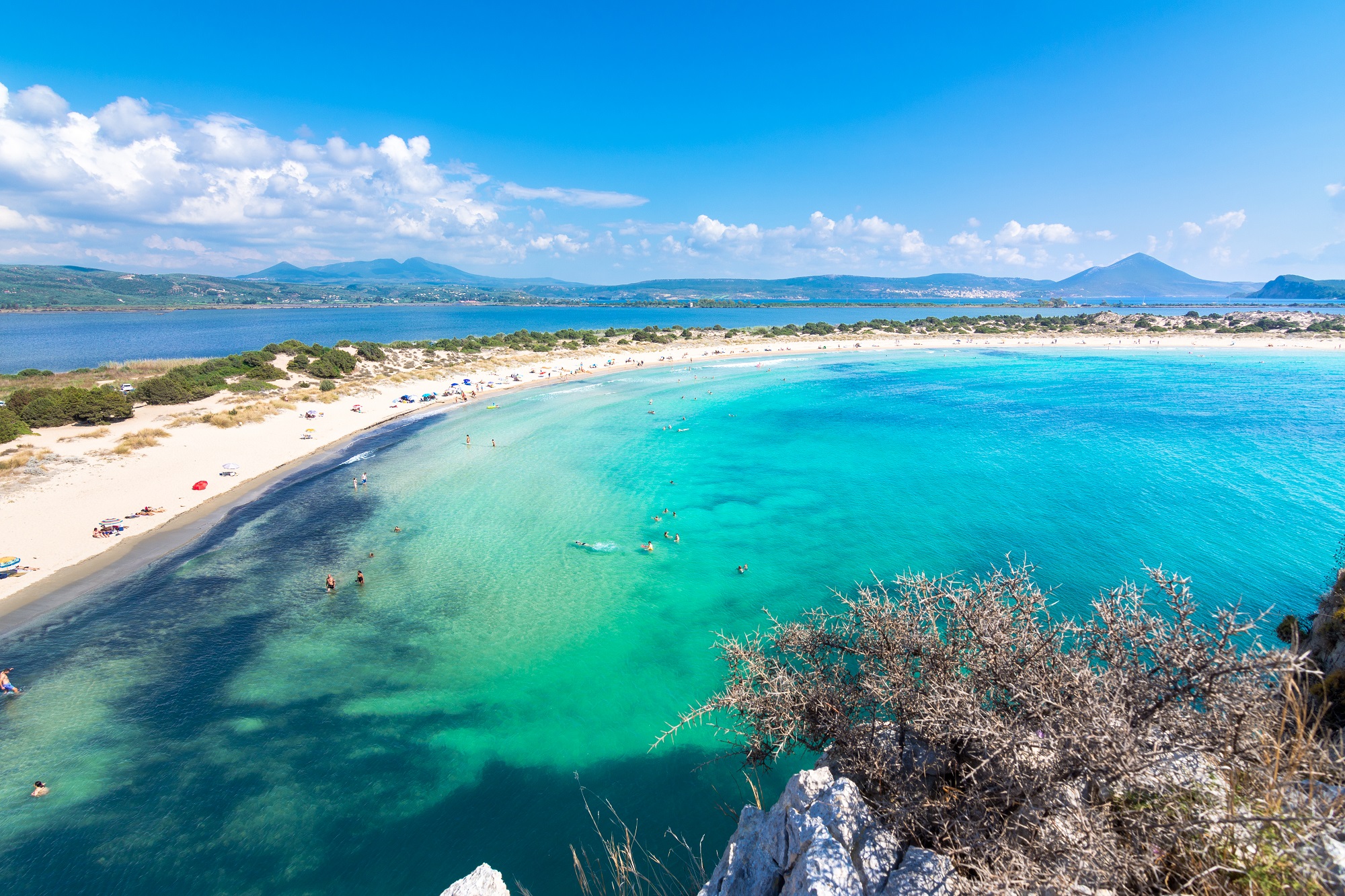 6 παραλίες που πρέπει να δεις αν βρεθείς αυτό το καλοκαίρι στην ...