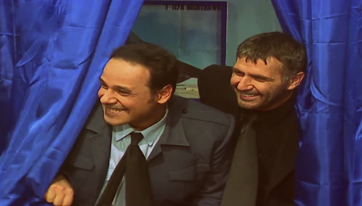 Ο Ρήγας είπε στους Δυο Ξένους γιατί μείναμε με ανθρώπους που δε μας άξιζαν